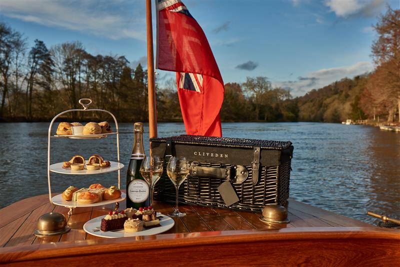 Luxury Boat Hire in Berkshire | Cliveden House, Taplow