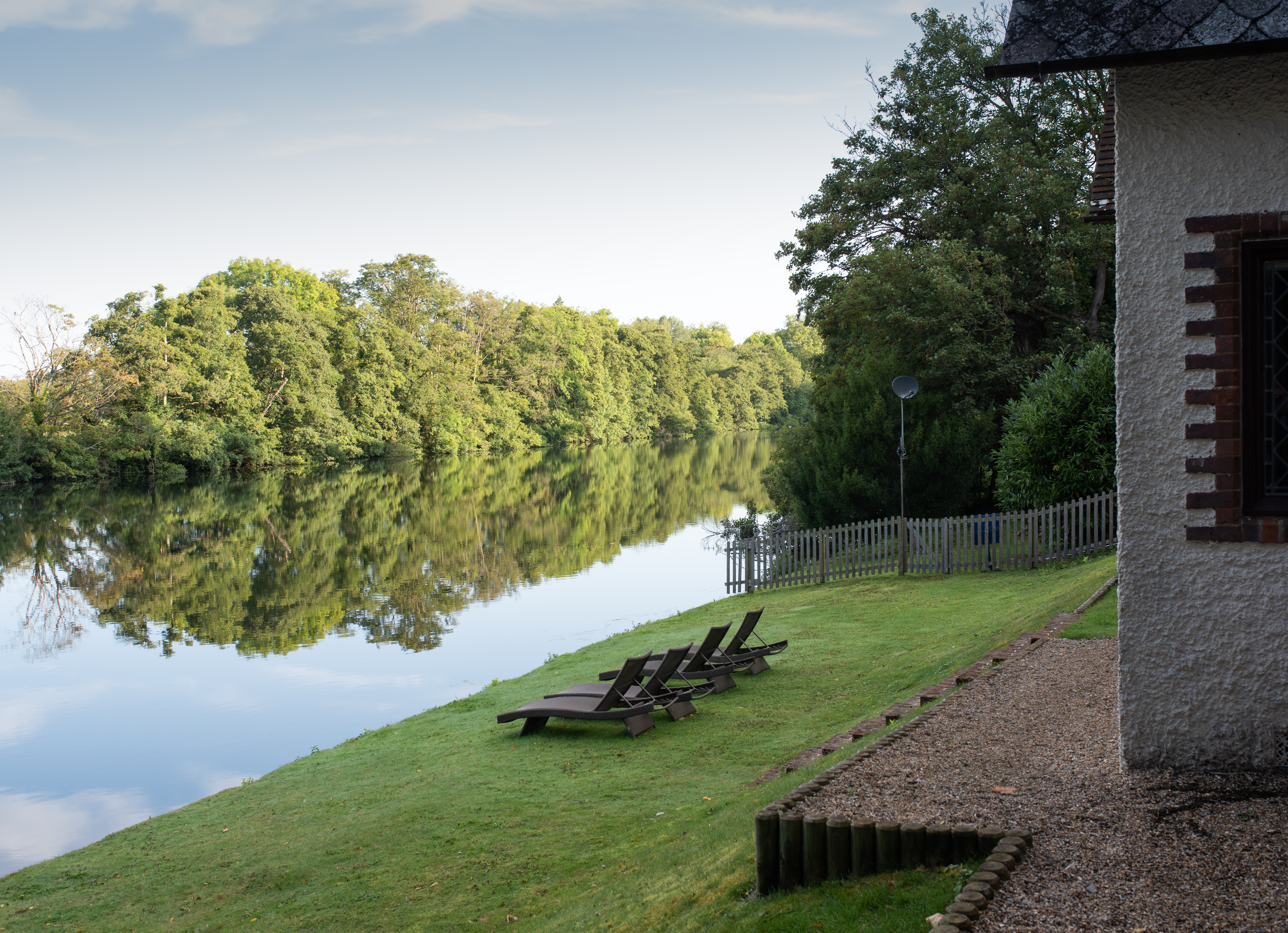 Luxury Berkshire Spring Cottage | Cliveden House, 5 Star Hotel